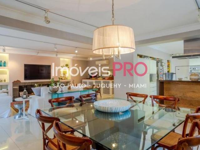 Apartamento no Itaim totalmente reformado!
