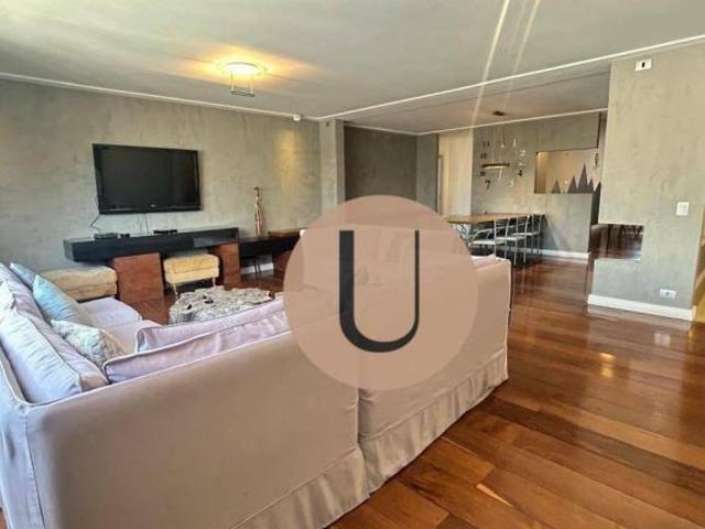 Apartamento no Itaim Bibi | Vista para o Parque do Povo | Sofisticação e Exclusividade
