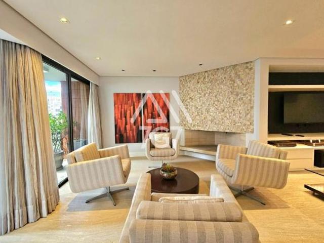 APARTAMENTO NO ITAIM BIBI: 163m², 2 suítes, 2 vagas