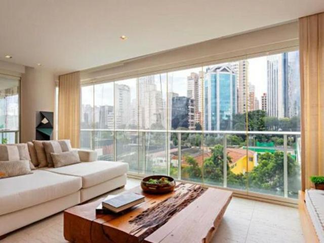 Apartamento no Itaim Bibi