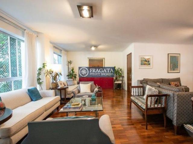 Apartamento no Itaim Bibi 228 m a.u 3 Dormitórios 1 suíte 2 vagas
