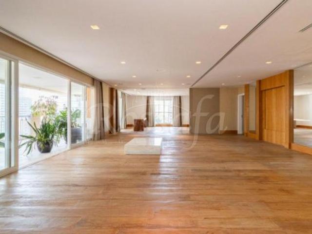 Apartamento no Itaim Bibi