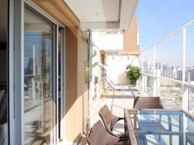 Apartamento no Itaim com 140m², 2 suítes e 2 vagas