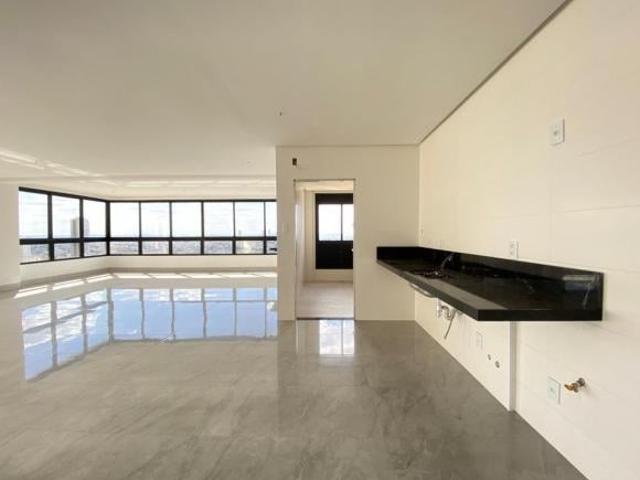 Apartamento no Jardim Goiás 4 suítes suíte principal com hidromassagem e duas cubas Apartamento co