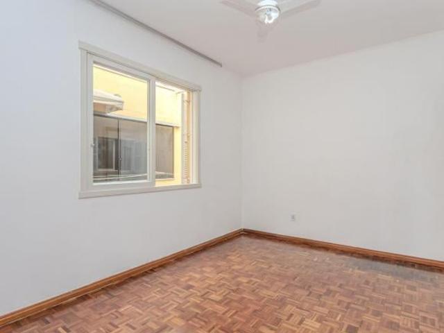 Apartamento no Jardim Lindóia de 2 dormitórios DESOCUPADO