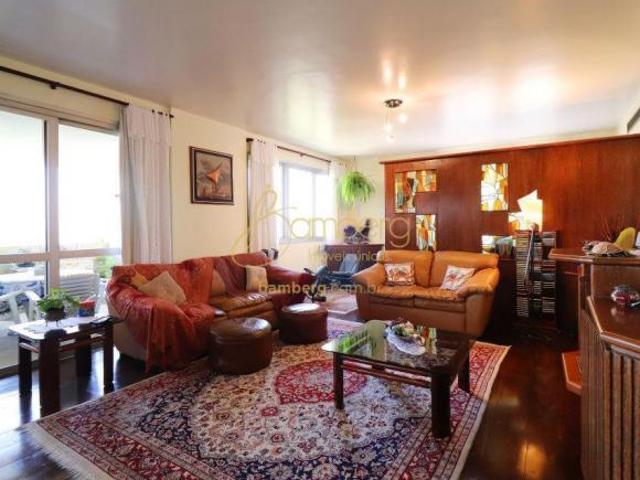 Apartamento no Jardim Marajoara. Alto padrão e uma vista panorâmica para o Golf Clube
