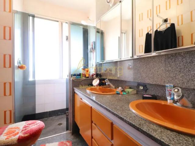 Apartamento no Jardim Marajoara. Alto padrão e uma vista panorâmica para o Golf Clube
