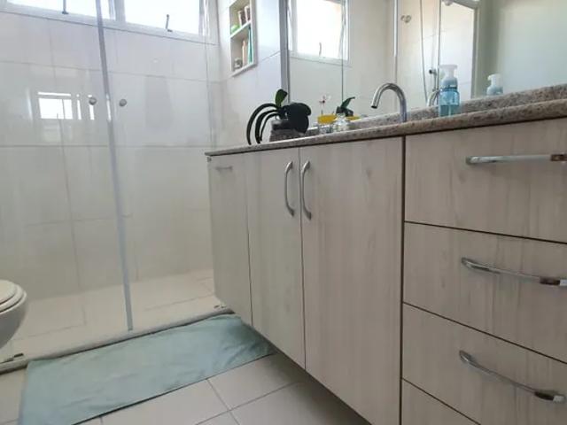 Apartamento no Jardim Marajoara 3 suítes, 3 vagas, varanda gourmet! Cond. Iepe golf • 185m²
