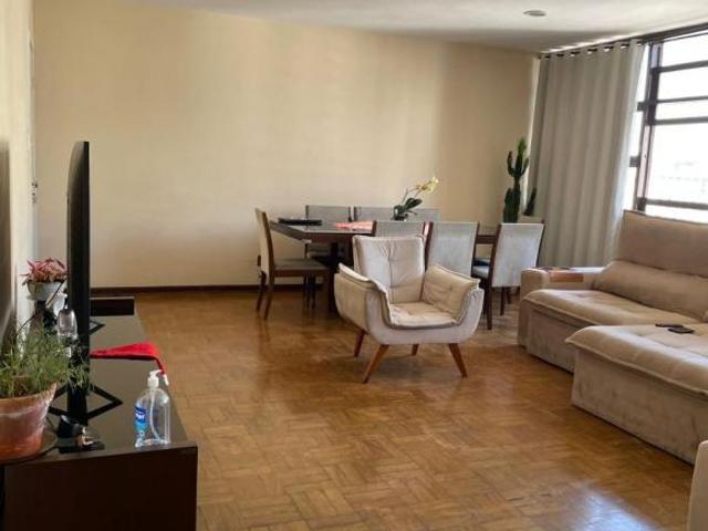 Apartamento no Jardim Paulista com 170m², 4 quartos, 1 vaga