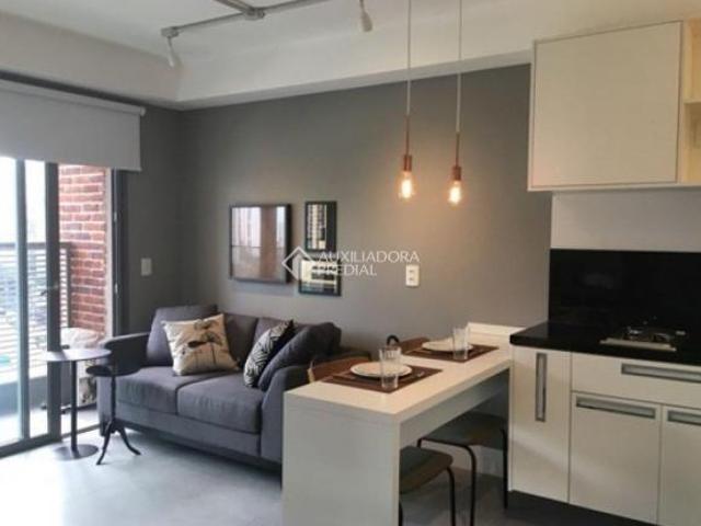 Apartamento no Jardim Paulista, com 1 dormitório e vaga de garagem, sacada em toda extensão com fart
