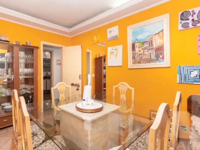 Apartamento no Jardim Paulista de 123 m ² com 3 dormitórios e 1 vaga