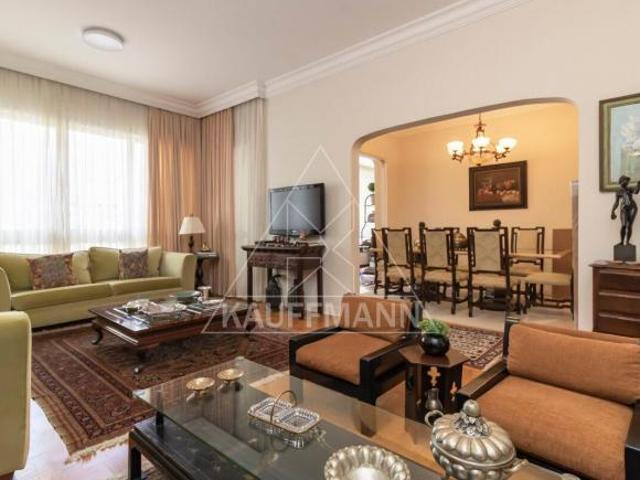 Apartamento no Jardim Paulista Venda com 1 Suíte, 2 Vagas e 217m² de Á.Ú