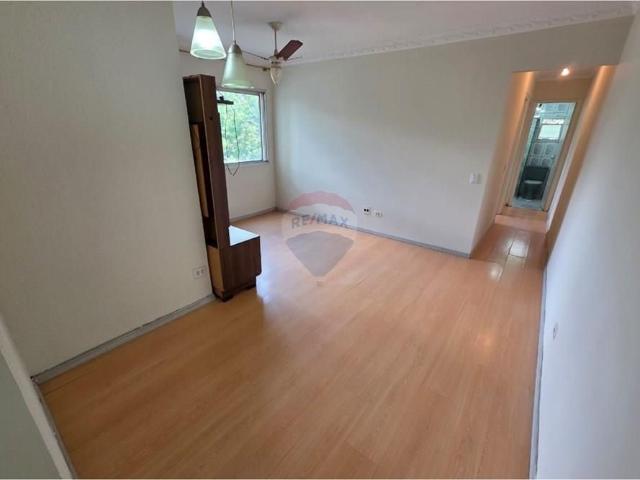 Apartamento no Jardim Regina Condomínio Morada dos Pássaros