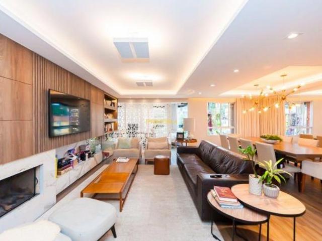 Apartamento no Juvevê Alto Padrão Semimobiliado com 3 quartos, 1 suíte e 2 vagas de garagem