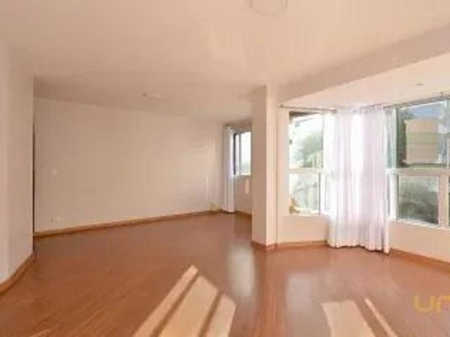 Apartamento no Juvevê de 89 m² com 2 quartos