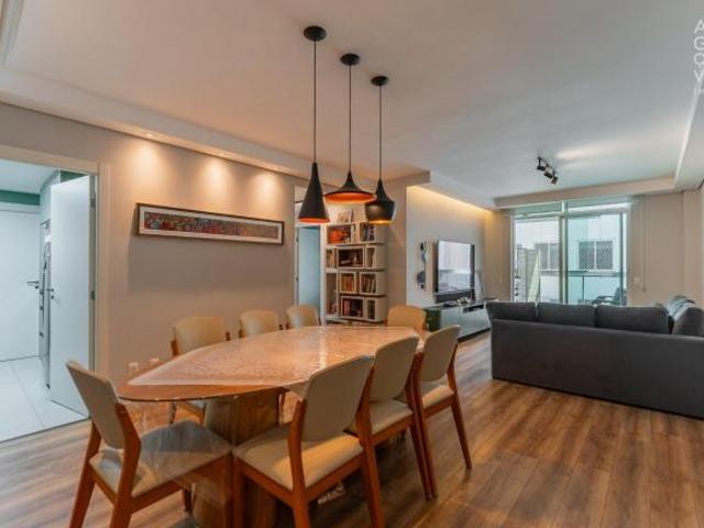 Apartamento no Le Monde, 03 Quartos, 02 Vagas, Churrasqueira a Carvão, Centro Cívico, Curitiba