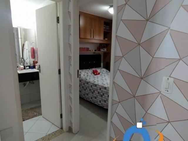 Apartamento no Mandaqui com 2 dormitórios com guarda roupas embutidos, banheiro, sala com rack suspe