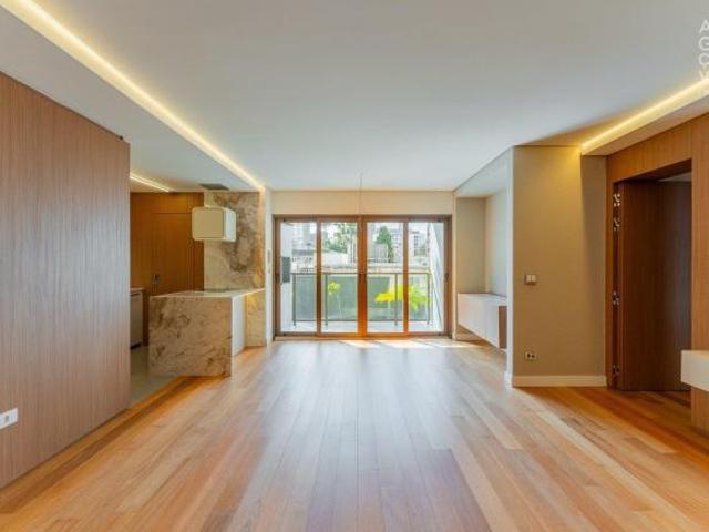 Apartamento no Mainz Gutemberg, 03 Quartos, 02 Vagas, Sacada com Churrasqueira, Água Verde, Curitiba