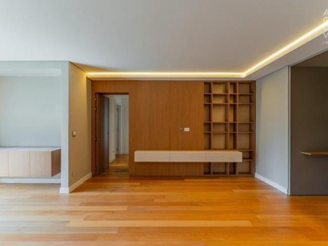 Apartamento no Mainz Gutemberg, 03 Quartos, 02 Vagas, Sacada com Churrasqueira, Batel, Curitiba