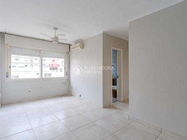 Apartamento no Menino Deus, 2 quartos, 69m² privativos, 1 vaga coberta
