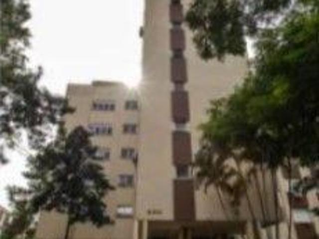 Apartamento no Menino Deus com 2 vagas