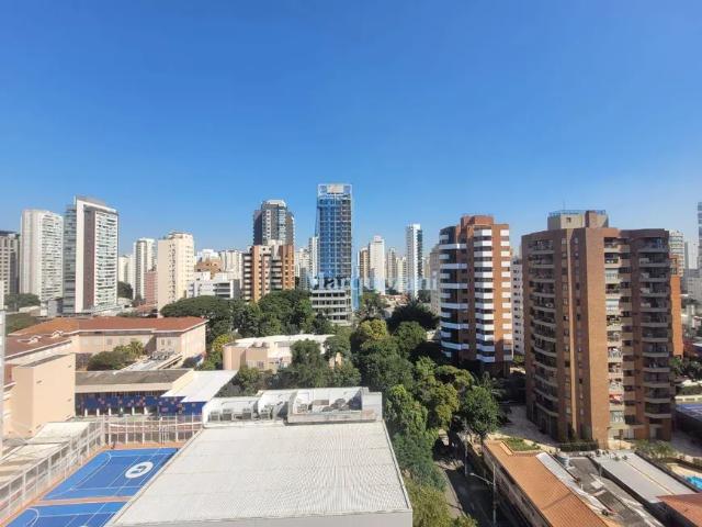 Apartamento no melhor de Moema Pássaros!