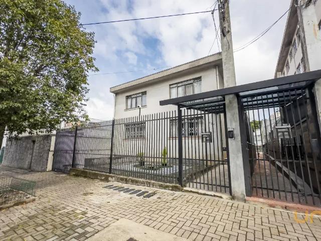 Apartamento no Mercês de 190.97 m² com 3 quartos