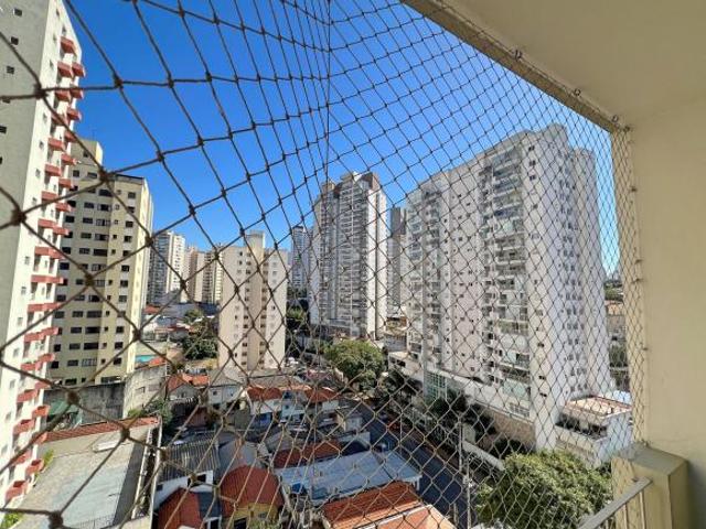 APARTAMENTO NO MIOLO DA CHÁCARA INGLESA