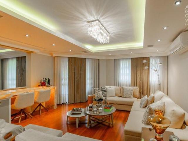 Apartamento no Mont Royal, 04 Quartos, 02 Vagas, Condomínio Club, Água Verde, Curitiba