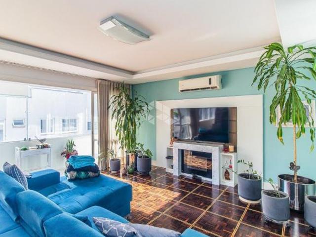 Apartamento no Moinhos de Vento | 3 dormitórios | 2 vagas com depósito