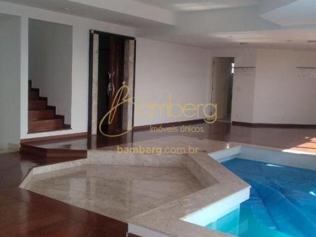 Apartamento no Morumbi com 4 dormitórios e 5 vagas