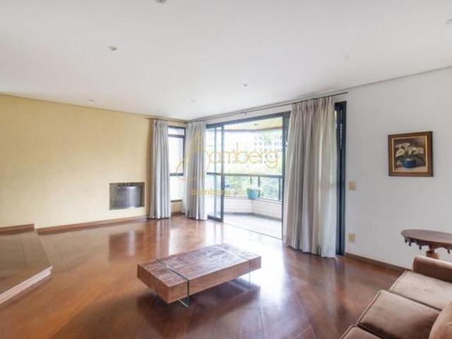 Apartamento no Morumbi com 3 Suítes, Escritório e Vista para o Verde 160m²