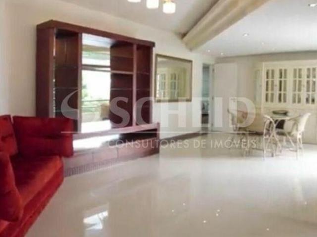 APARTAMENTO NO MORUMBI, LOCALIZAÇÃO NOBRE!