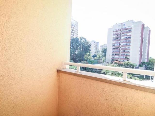 Apartamento no Morumbi. Vista permanente. Pequena entrada saldo financiado