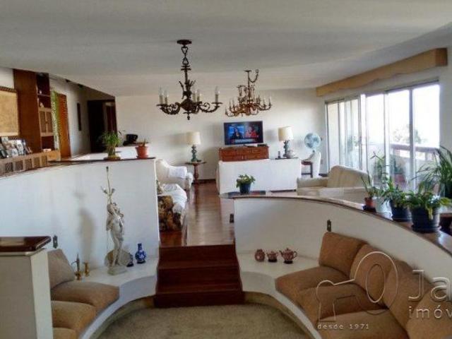 APARTAMENTO NO MORUMBI