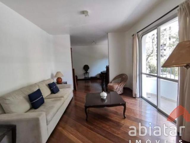 Apartamento no Morumbi, 4 Dormitórios, 2 Suítes, 3 Vagas e Varanda 210 m²