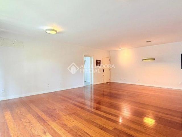 Apartamento no Morro Ricaldone REFORMADO e SEMIMOBILIADO com 133m por R$ 1.099.000