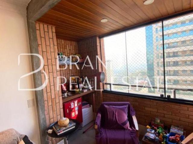Apartamento no Novo Brooklin | 130m² | 2 vagas | Reformado