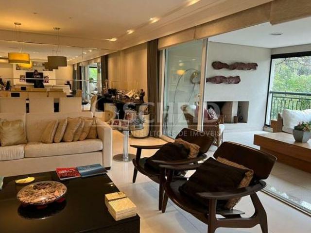 Apartamento no Panamby com 4 quartos e 4 vagas