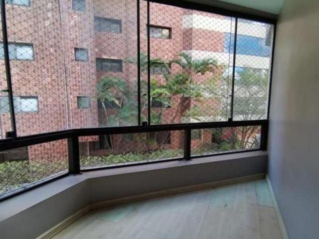 Apartamento no Panamby de 4 Quartos com 4 Vagas 250m² à Venda