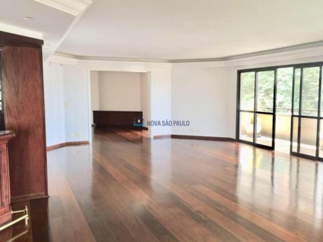 Apartamento no Pacaembu Alto Padrão