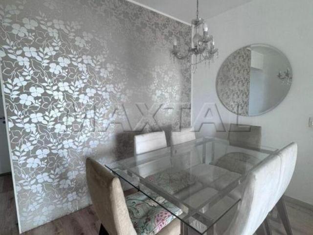Apartamento no Pacaembu com 2 quartos, suíte, sala, cozinha, 2 banheiros e vaga de garagem