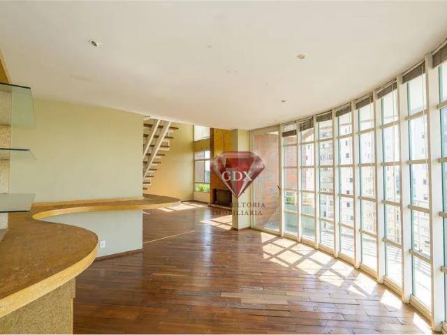 Apartamento no Palacete das Águias