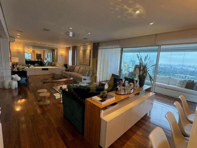 Apartamento no Paraíso com 278m², 3 suítes com vista infinita para o Ibirapuera