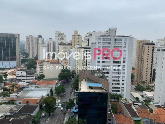 Apartamento no Paraíso com 304m² e quatro quartos