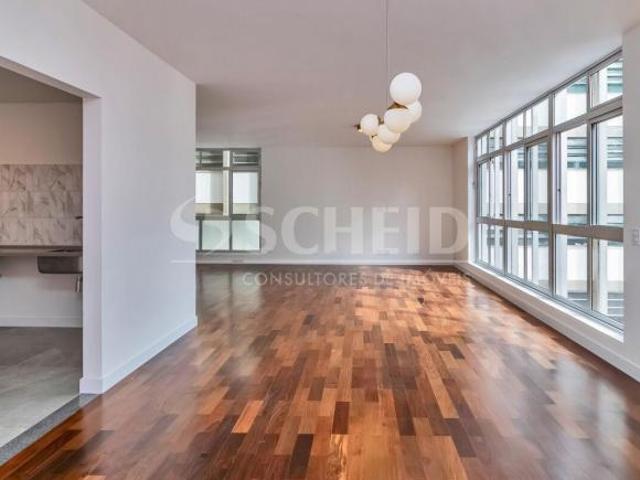 Apartamento no Paraíso 267,75m² 02 Vagas de Garagem