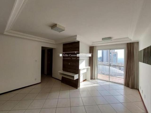Apartamento no Parque Campolim