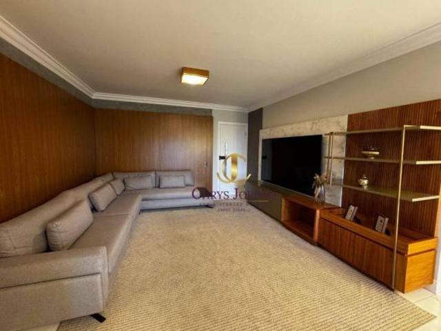 Apartamento no Parque Campolim, com 4 quartos