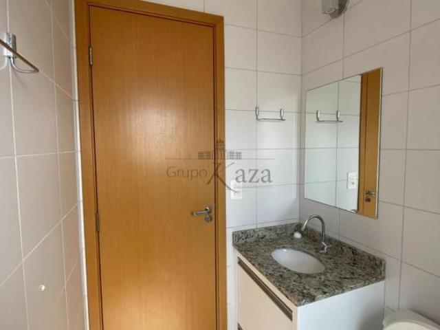 Apartamento no Parque Industrial Condomínio Monte Zurich