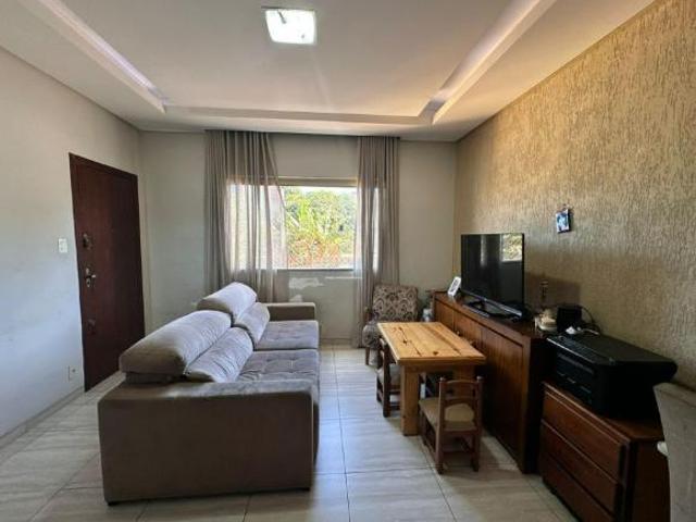 Apartamento no Parque Jardim com excelente localização